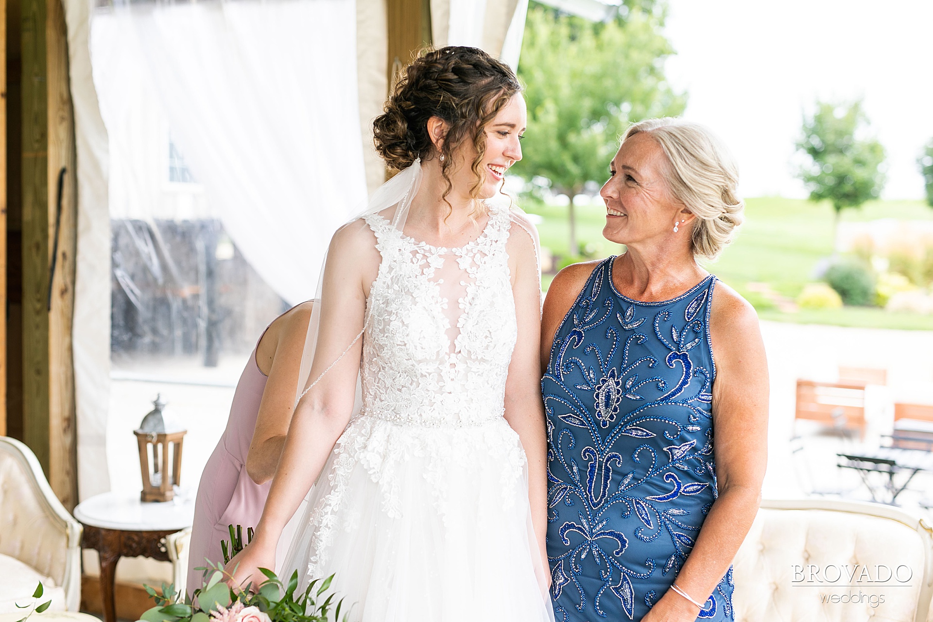 Light and Airy at Legacy Hill Farm | Heather & Daniel » Minneapolis ...